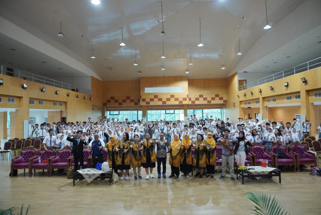 Peserta Didik SMAN 77 Jakarta Kunjungi Kampus Politeknik Negeri Media ...